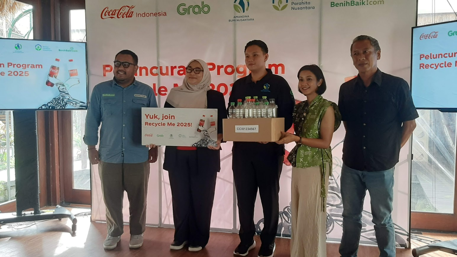Coca-Cola Indonesia Perluas Program Recycle Me 2025 ke Bali, Dorong ...